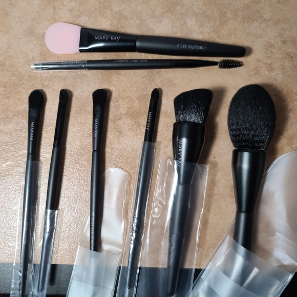Mary Kay | Makeup | Mary Kay 8pc Brushes Set New | Poshmark